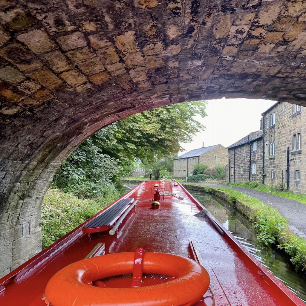 Sowerby Bridge Basin - Canal Pubs